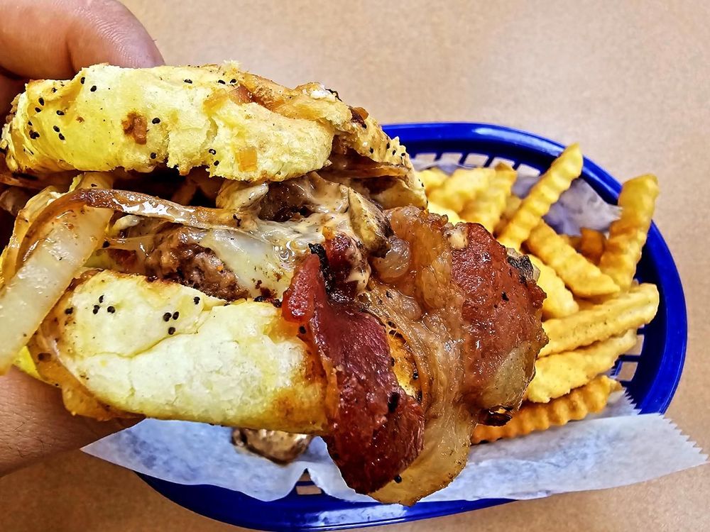 VICKY LOU’S BURGERS - Updated January 2025 - 46 Photos & 52 Reviews ...