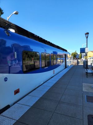 TRIMET BEAVERTON TRANSIT CENTER - Updated April 2025 - 21 Photos - 4050 ...