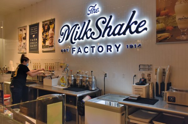 THE MILKSHAKE FACTORY - 51 Photos & 37 Reviews - 2085 Mackenzie Way ...