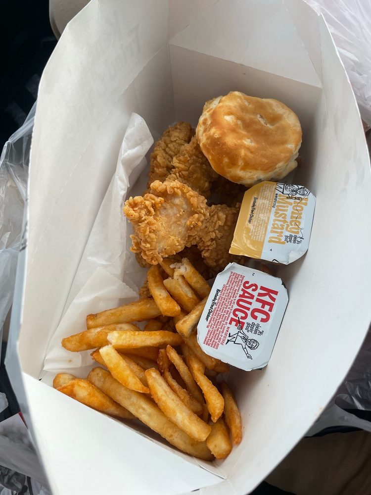 KFC - Updated January 2026 - 18 Photos & 35 Reviews - 1470 S Elmhurst ...