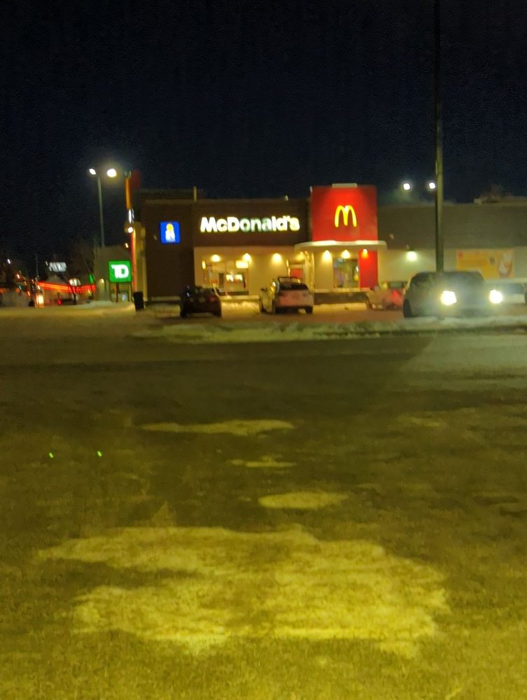 MCDONALD’S - 11 Reviews - 494 Riverbend Square, Edmonton, Alberta ...