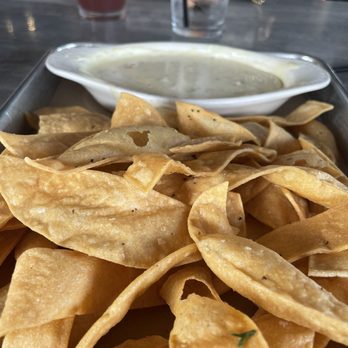 SAUCED WING BAR - Updated May 2024 - 235 Photos & 247 Reviews - 215 W ...