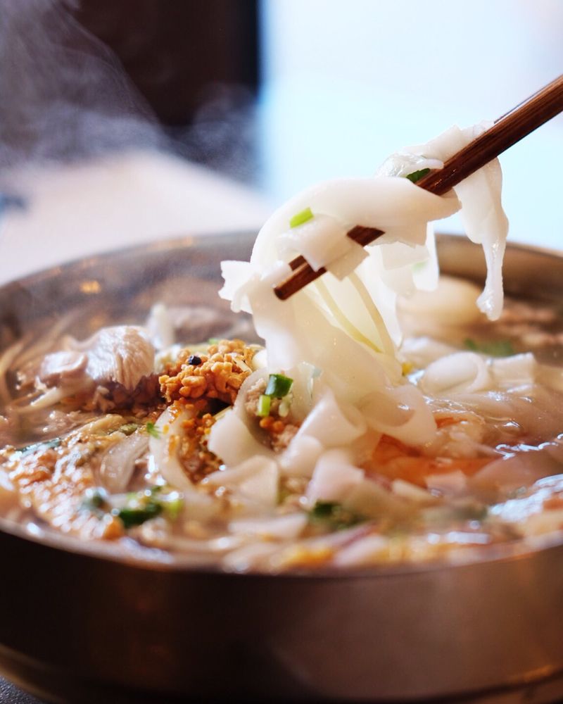 HANOI CHICKEN NOODLE - 852 Photos & 323 Reviews - Noodles - 13720 ...