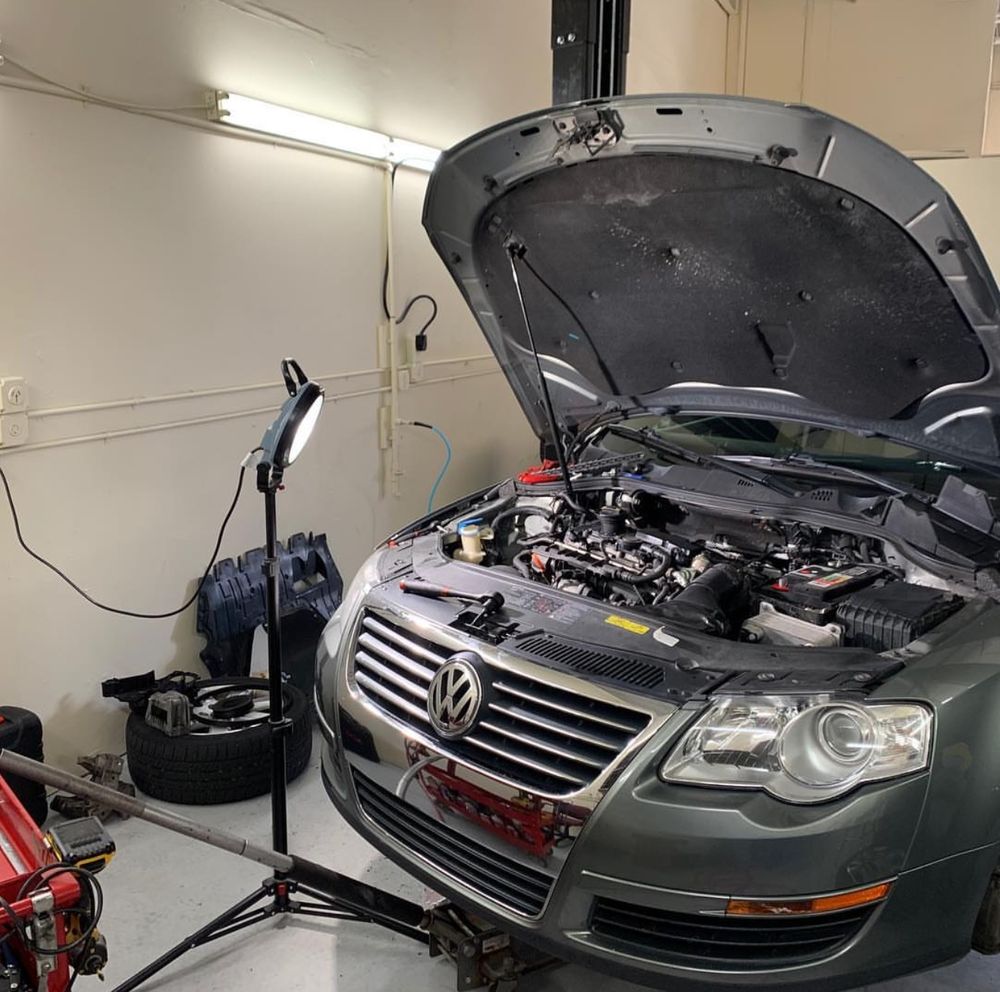 XTRA MILE AUTO - Updated December 2025 - 21 Photos - 2840 NW 2nd Ave ...