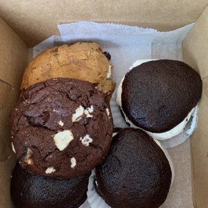 FLYING FISH CAFE & DELI - Updated August 2025 - 49 Photos & 149 Reviews ...