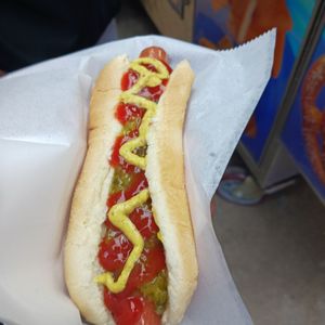 SABRETT HOT DOG STREET CART - Updated June 2025 - 15 Photos - Corner of ...