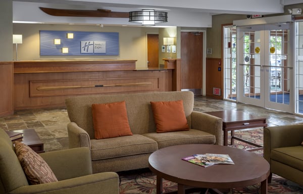 HOLIDAY INN EXPRESS ANCHORAGE | 37 Photos & 40 Reviews - 4411 Spenard ...