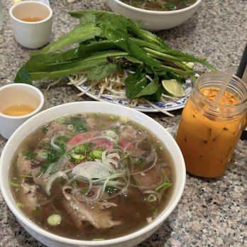 PHO OREGON RESTAURANT - Updated December 2024 - 838 Photos & 800 ...