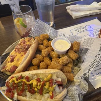 BLUE DOG TAVERN - Updated December 2025 - 257 Photos & 229 Reviews ...