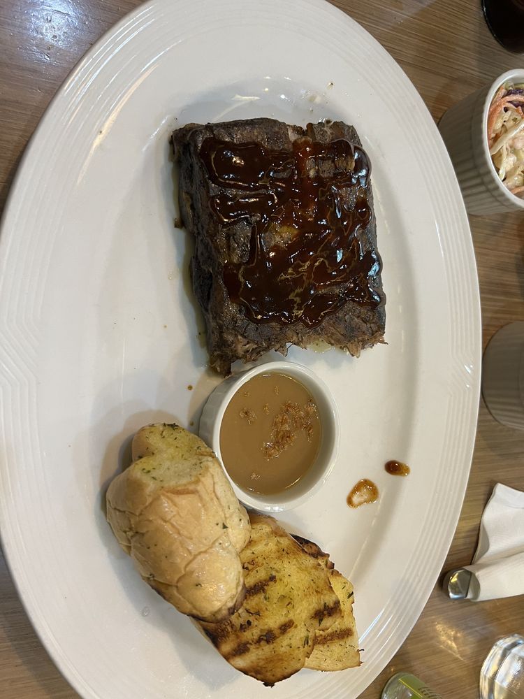 RACK’S - Updated January 2025 - 22 Photos - Paseo De Magallanes, Makati ...