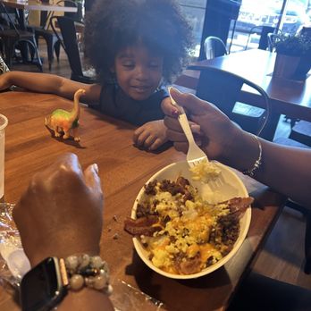 SPICE AND GRAVY SOUTHERN EATERY - Updated December 2025 - 76 Photos ...