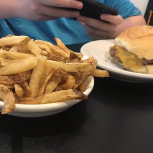 MAPLE LEAF DINER - 4308 Photos & 2904 Reviews - American (Traditional ...