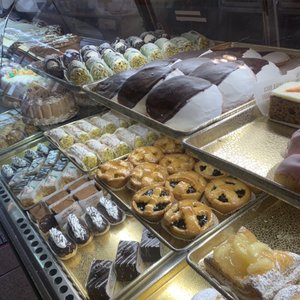 EAGLE ROCK ITALIAN BAKERY & DELI - 841 Photos & 672 Reviews - 1726 ...