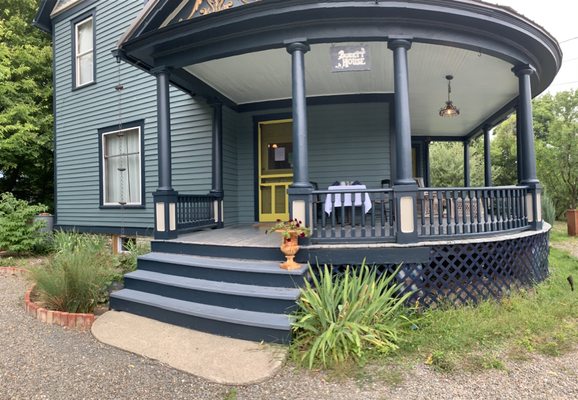 BURDETT HOUSE BED & BREAKFAST - Updated August 2024 - 23 Photos & 16 ...