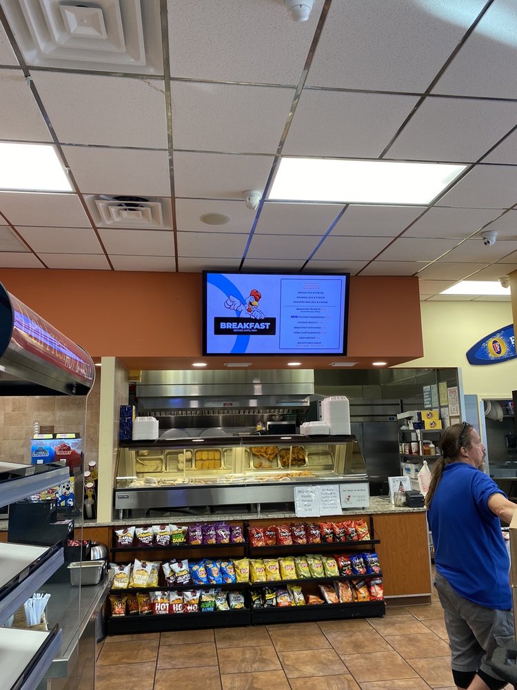 CHEVRON SERVICE STATION - Updated January 2026 - 904 Oak St, Melbourne ...