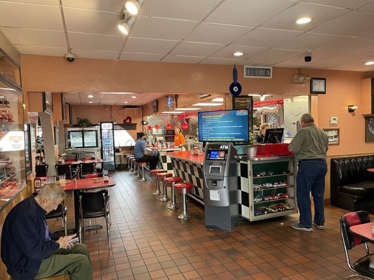 FREEWAY CAFE - Updated October 2025 - 90 Photos & 91 Reviews - 465 S ...