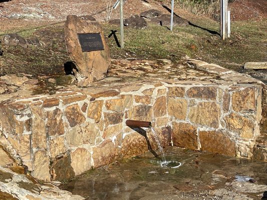 RED HILL SPRING - Updated December 2025 - 18 Photos - 59818 AL-59 ...