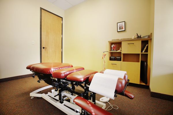 WOLF CHIROPRACTIC CLINIC - Updated December 2025 - 15 Photos & 19 ...