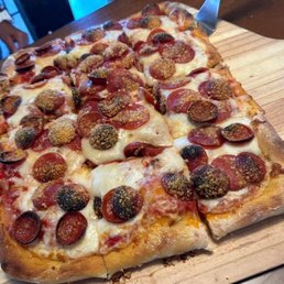 COHO PIZZA & WINE BAR - Updated July 2025 - 105 Photos & 45 Reviews ...