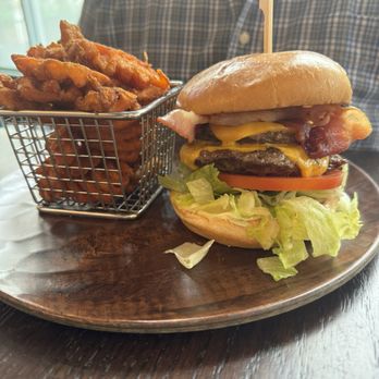 BOURBONS CRAFT KITCHEN AND BAR - Updated January 2025 - 89 Photos & 42 ...