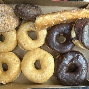 SARAH DONUTS - Updated December 2025 - 144 Photos & 122 Reviews - 2136 ...