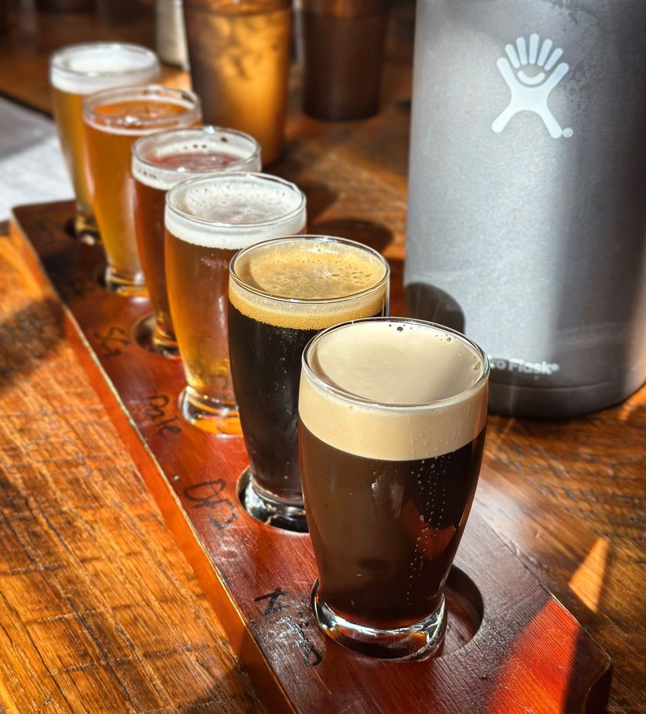 RAY BROOK BREWHOUSE - Updated December 2025 - 69 Photos & 70 Reviews ...