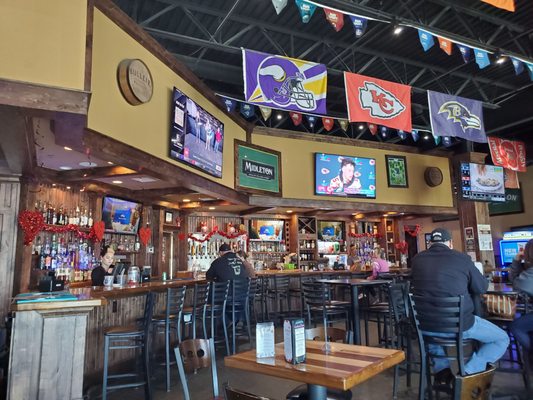 MIDLETON’S BAR & GRILL - Updated January 2026 - 80 Photos & 86 Reviews ...