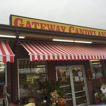 GATEWAY FARM MARKET & CANDYLAND - Updated January 2026 - 31 Photos & 22 ...