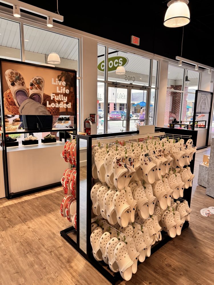 CROCS - Updated January 2026 - 30 Photos & 10 Reviews - 4633 Factory ...