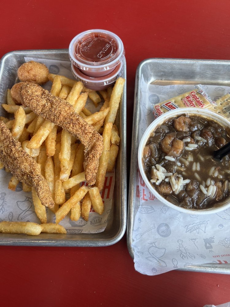 OFF THE HOOK - 25 Photos & 41 Reviews - 5211 Corporate Blvd, Baton ...