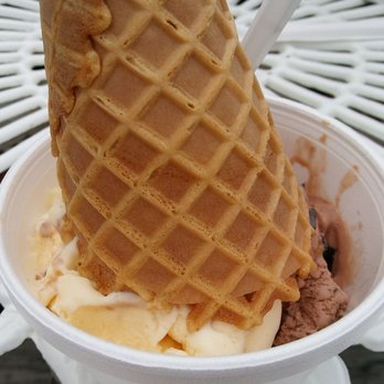 SCOOPS ICE CREAM - Updated June 2025 - 21 Photos & 40 Reviews - 3331 N ...