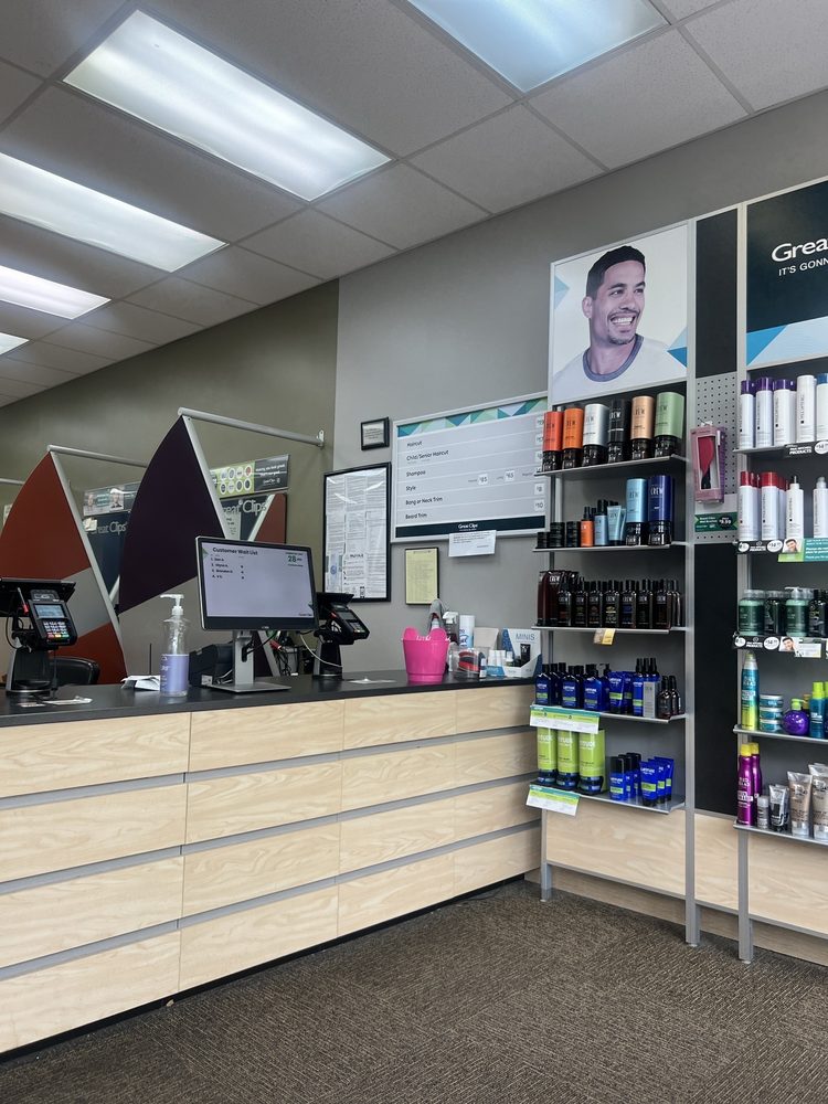 GREAT CLIPS - Updated January 2026 - 14 Reviews - 1757 E West Connector ...