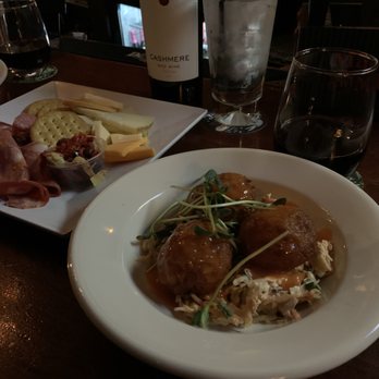 BROTHERS LOUNGE - Updated April 2025 - 86 Photos & 99 Reviews - 11609 ...