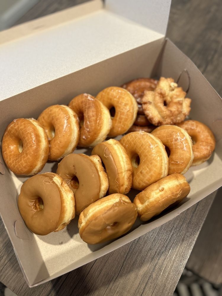 KJ DONUTS - Updated April 2025 - 20 Photos & 41 Reviews - 9320 Elk ...