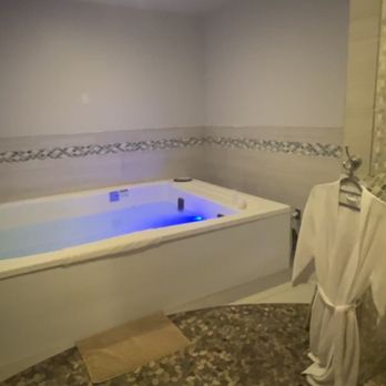 CLOUD 9 FLOAT + SPA - Updated December 2025 - 25 Photos & 21 Reviews - 220 Blue Ravine Rd ...