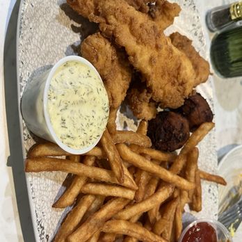 TOASTED KITCHEN & COCKTAILS - Updated December 2025 - 34 Photos & 25 ...