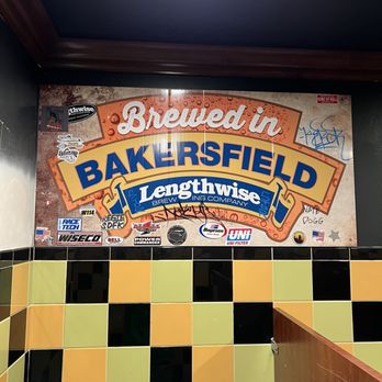 LENGTHWISE: THE PUB - Updated April 2025 - 284 Photos & 300 Reviews ...