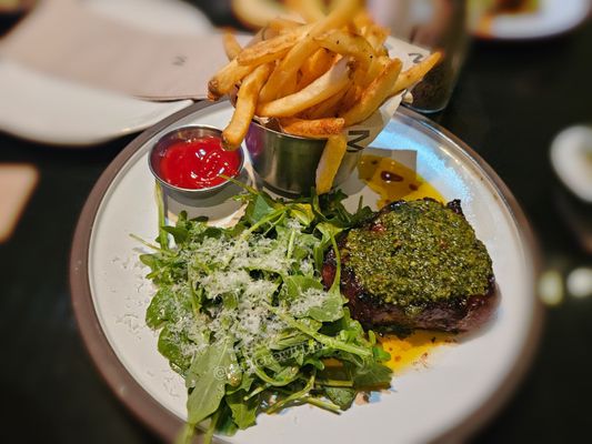 MOXIES YORKDALE MALL RESTAURANT - Updated December 2025 - 331 Photos ...