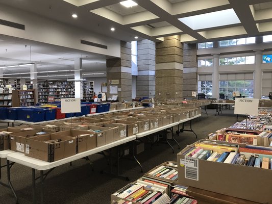 UPPER ARLINGTON PUBLIC LIBRARY - Updated January 2026 - 26 Photos & 19 ...