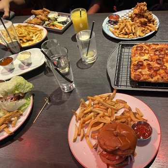 REAL SPORTS - Updated December 2025 - 508 Photos & 567 Reviews - 15 ...