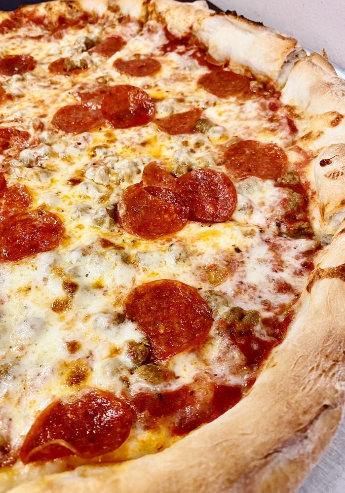 A ROUND PIZZA - Updated December 2025 - 13 Photos & 30 Reviews - 3943 ...