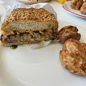 LE BURGER 4304 - Updated July 2025 - 233 Photos & 95 Reviews - 4304 ...