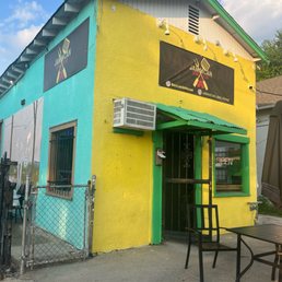 JAMAICAN JERK HOUSE - Updated July 2025 - 175 Photos & 199 Reviews ...
