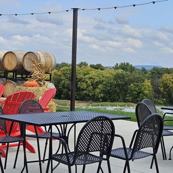 BALANCED ROCK WINERY - Updated March 2025 - 123 Photos & 48 Reviews ...