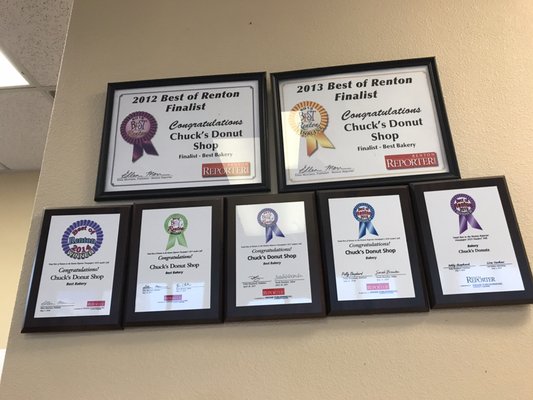 CHUCK’S DONUT SHOP - 328 Photos & 525 Reviews - 5335 NE 4th St, Renton ...