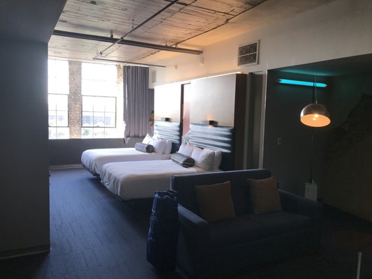ALOFT DALLAS DOWNTOWN - 233 Photos & 220 Reviews - 1033 Young St ...