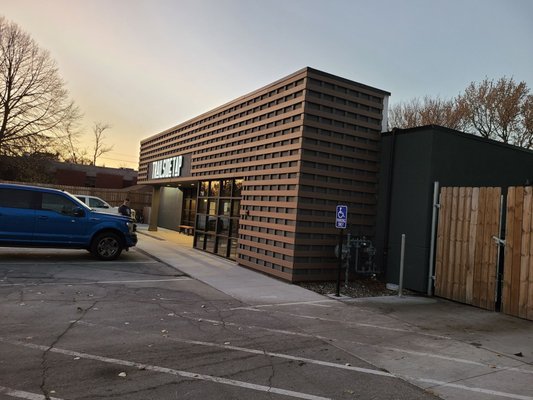 TRAILSIDE TAP - Updated November 2024 - 107 Photos & 112 Reviews - 710 ...