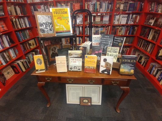 BOOKMANS ENTERTAINMENT EXCHANGE - 121 Photos & 187 Reviews - 6230 E ...