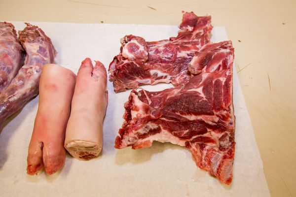 M & M MARTIN MEATS - Updated December 2025 - 13 Photos - 2017 Lee St ...