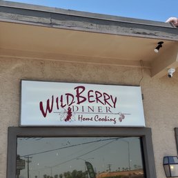 WILD BERRY DINER - Updated July 2025 - 165 Photos & 321 Reviews - 4805 ...